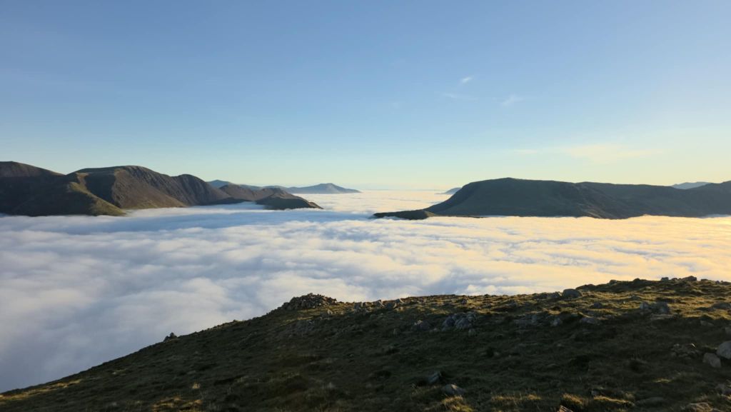 WATCH: Cloud inversions spotted across Lake District – cumbriacrack.com